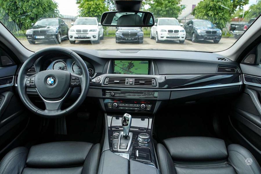 Grey BMW 520 2014 in Marijampole, with an engine capacity of 2.00 L and mileage of 334 thousand km for 10250 €, photo 17 on AUTOMOTO.COM.LV