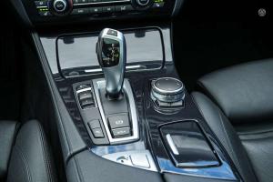 Grey BMW 520 2014 in Marijampole, with an engine capacity of 2.00 L and mileage of 334 thousand km for 10250 €, photo 22 on AUTOMOTO.COM.LV
