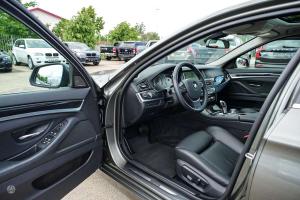 Grey BMW 520 2014 in Marijampole, with an engine capacity of 2.00 L and mileage of 334 thousand km for 10250 €, photo 25 on AUTOMOTO.COM.LV