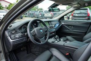 Grey BMW 520 2014 in Marijampole, with an engine capacity of 2.00 L and mileage of 334 thousand km for 10250 €, photo 26 on AUTOMOTO.COM.LV