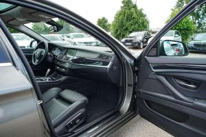 Grey BMW 520 2014 in Marijampole, with an engine capacity of 2.00 L and mileage of 334 thousand km for 10250 €, photo 36 on AUTOMOTO.COM.LV