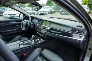 Grey BMW 520 2014 in Marijampole, with an engine capacity of 2.00 L and mileage of 334 thousand km for 10250 €, photo 37 on AUTOMOTO.COM.LV