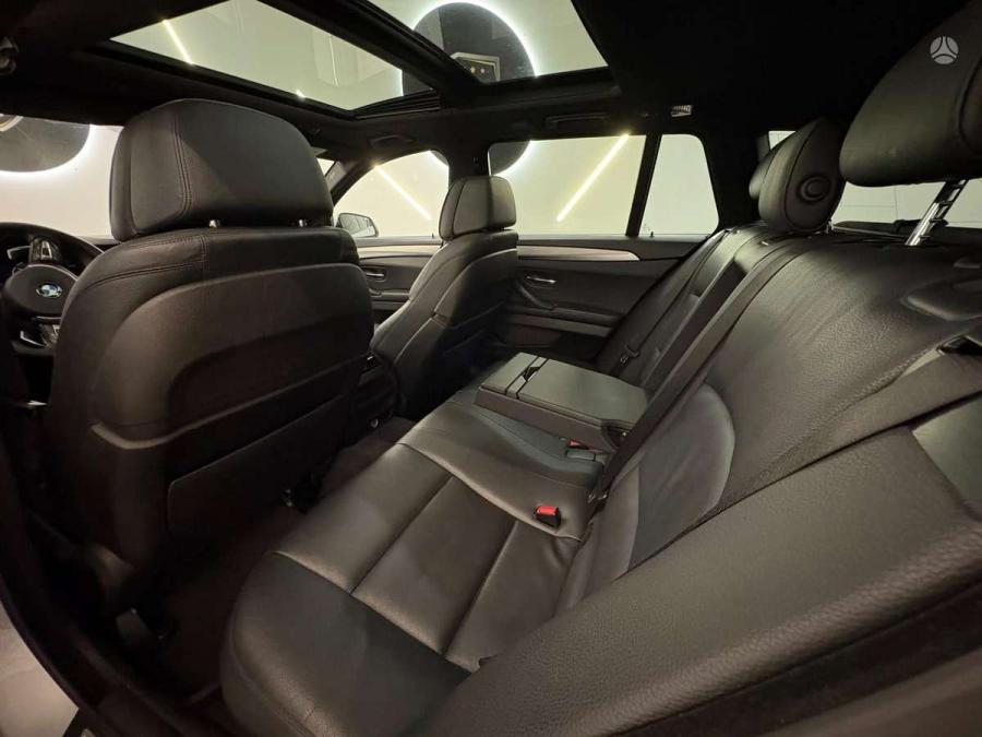 Grey BMW 520 2014 in Marijampole, with an engine capacity of 2.00 L and mileage of 281 thousand km for 11500 €, photo 13 on AUTOMOTO.COM.LV