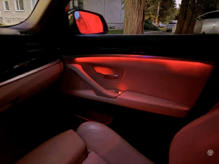 Pelēks BMW 520 2014 Kauņa, ar dzinēja tilpumu 2.00 L un nobraukumu 313 tūkst. km par 8200 €, foto 18 vietnē AUTOMOTO.COM.LV