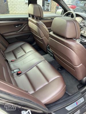Pelēks BMW 520 2014 Viļņa, ar dzinēja tilpumu 2.00 L un nobraukumu 315 tūkst. km par 13500 €, foto 23 vietnē AUTOMOTO.COM.LV