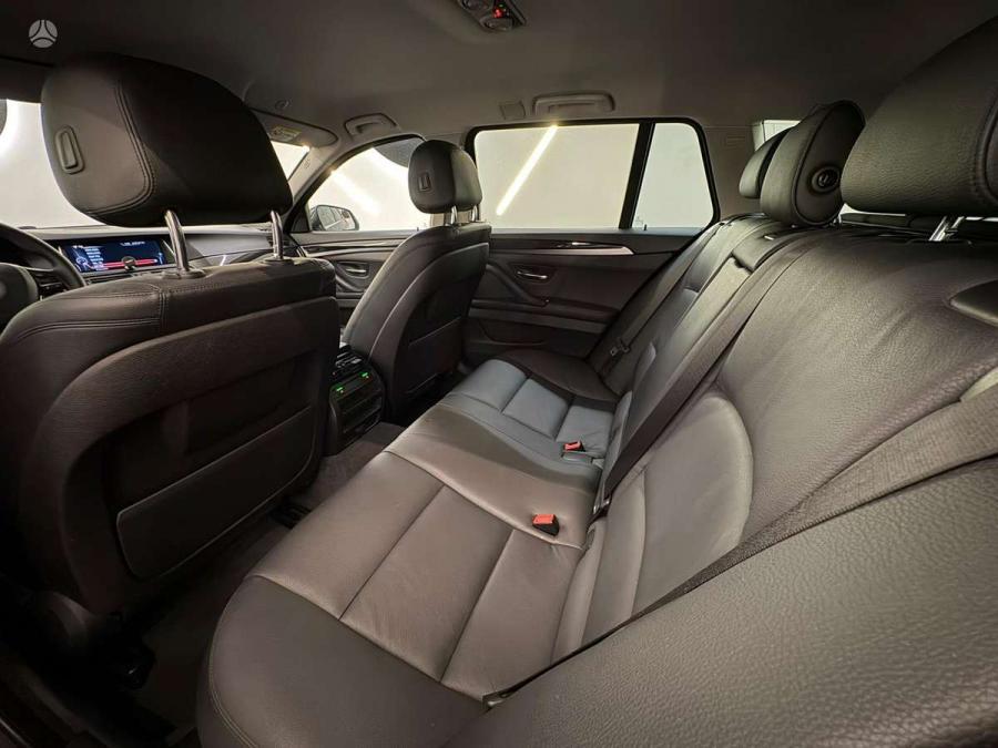 Pelēks BMW 520 2014 Marijampole, ar dzinēja tilpumu 2.00 L un nobraukumu 282 tūkst. km par 10500 €, foto 15 vietnē AUTOMOTO.COM.LV