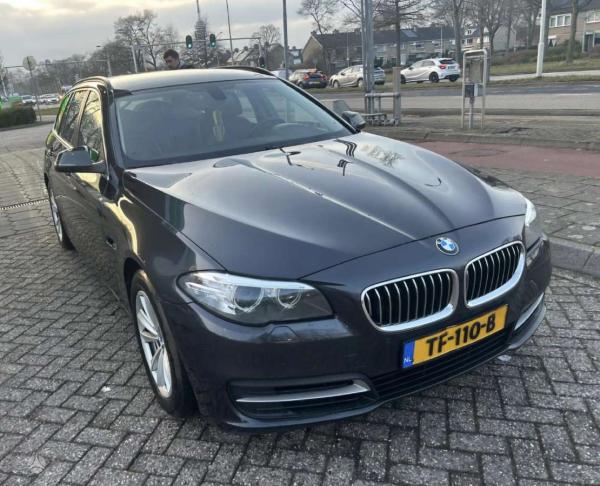 Pelēks BMW 520 2015 Utena, ar dzinēja tilpumu 2.00 L un nobraukumu 300 tūkst. km par 7700 €, foto 2 vietnē AUTOMOTO.COM.LV