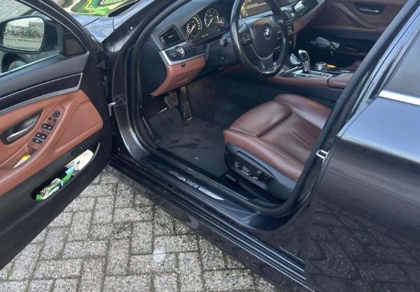 Pelēks BMW 520 2015 Utena, ar dzinēja tilpumu 2.00 L un nobraukumu 300 tūkst. km par 7700 €, foto 7 vietnē AUTOMOTO.COM.LV