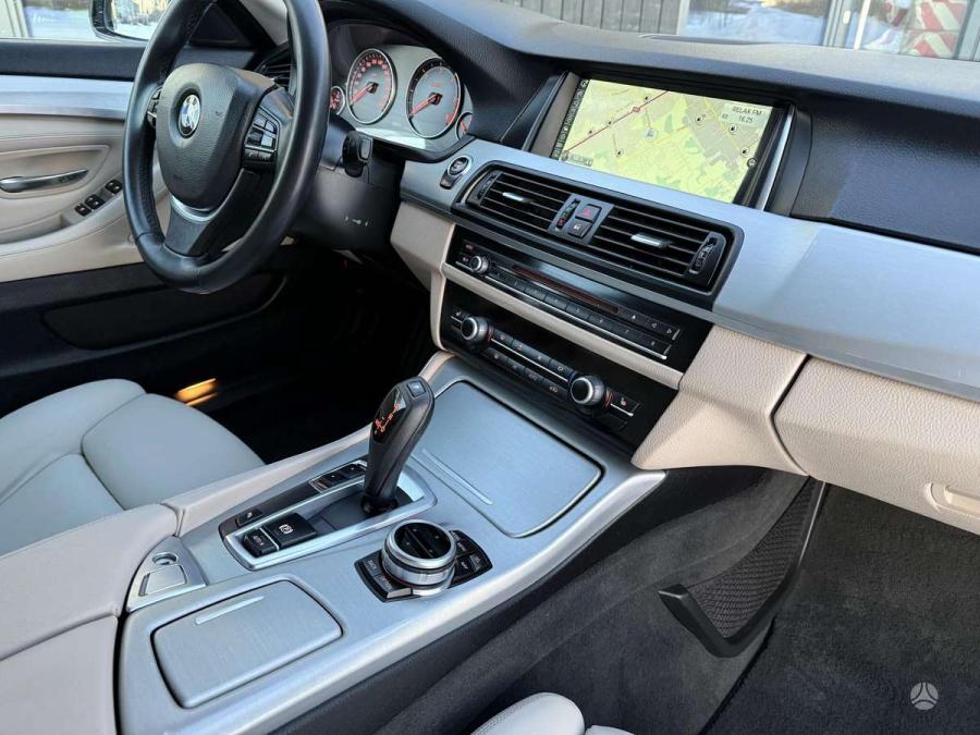 Pelēks BMW 520 2015 Šauļi, ar dzinēja tilpumu 2.00 L un nobraukumu 290 tūkst. km par 12450 €, foto 26 vietnē AUTOMOTO.COM.LV