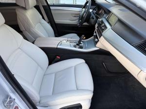 Pelēks BMW 520 2015 Šauļi, ar dzinēja tilpumu 2.00 L un nobraukumu 290 tūkst. km par 12450 €, foto 27 vietnē AUTOMOTO.COM.LV