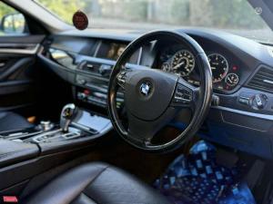 Grey BMW 520 2015 in Telschi, with an engine capacity of 2.00 L and mileage of 344 thousand km for 3200 €, photo 8 on AUTOMOTO.COM.LV