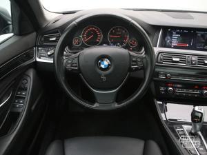 Grey BMW 520 2015 in Vilnius, with an engine capacity of 2.00 L and mileage of 209 thousand km for 12599 €, photo 18 on AUTOMOTO.COM.LV