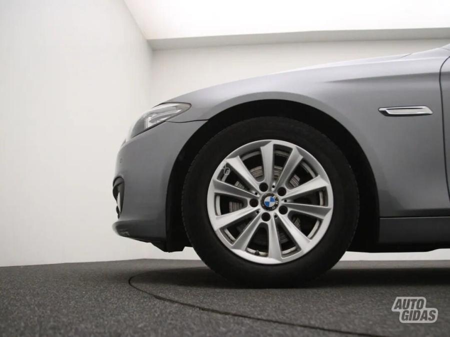 Grey BMW 520 2015 in Vilnius, with an engine capacity of 2.00 L and mileage of 209 thousand km for 12599 €, photo 29 on AUTOMOTO.COM.LV