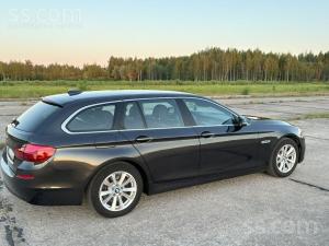 Grey BMW 520 2015 in Daugavpils, with an engine capacity of 2.00 L and mileage of 290 thousand km for 11180 €, photo 6 on AUTOMOTO.COM.LV