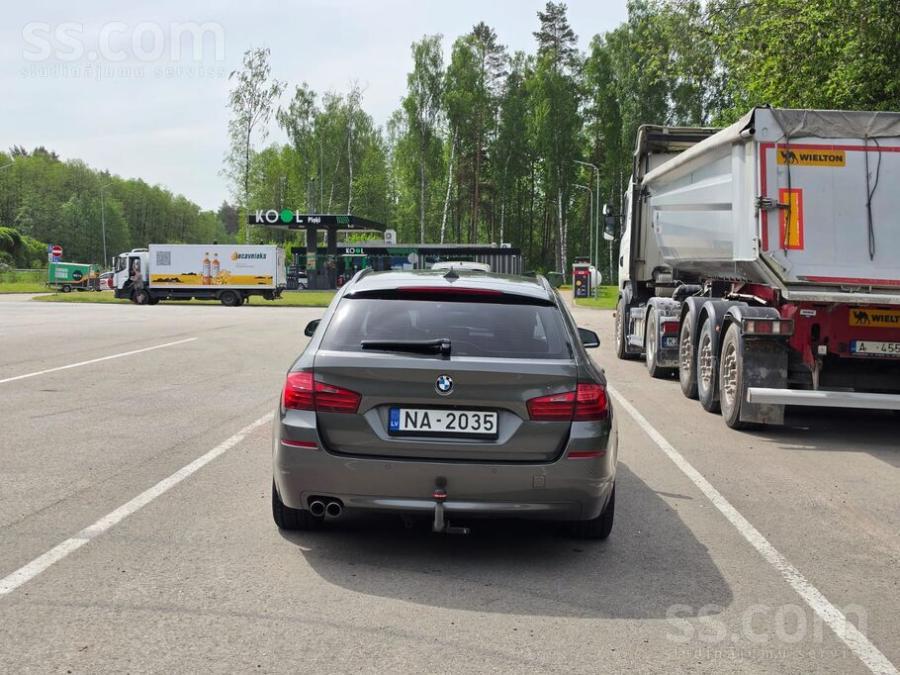 Grey BMW 520 2015 in Riga, with an engine capacity of 2.00 L and mileage of 276 thousand km for 10700 €, photo 5 on AUTOMOTO.COM.LV
