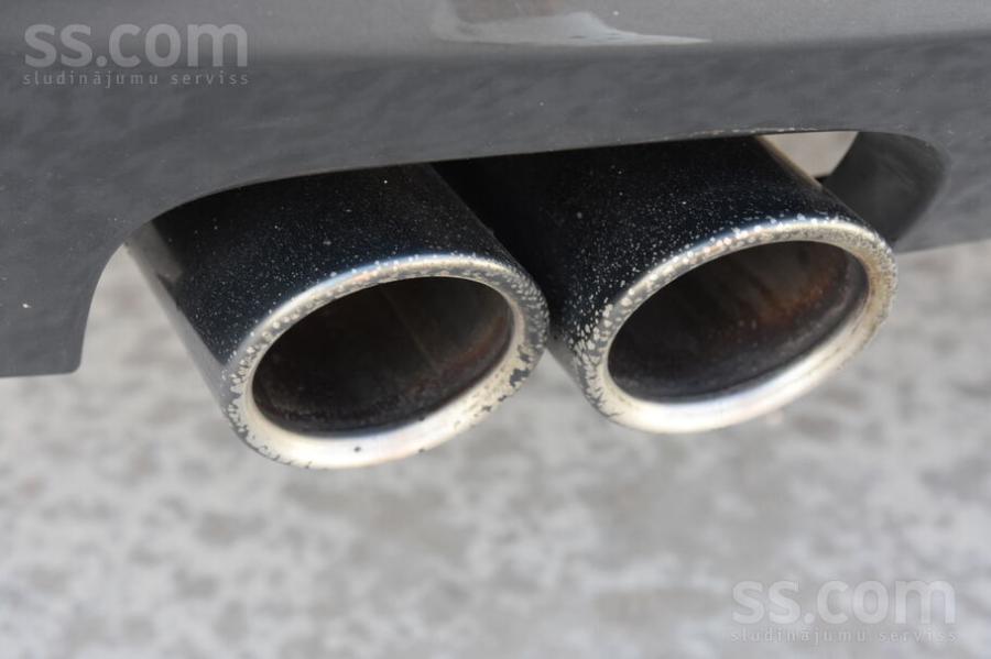 Pelēks BMW 520 2015 Rīga, ar dzinēja tilpumu 2.00 L un nobraukumu 275 tūkst. km par 12950 €, foto 32 vietnē AUTOMOTO.COM.LV