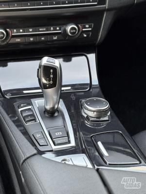 Grey BMW 520 2015 in Vilnius, with an engine capacity of 2.00 L and mileage of 182 thousand km for 9800 €, photo 16 on AUTOMOTO.COM.LV