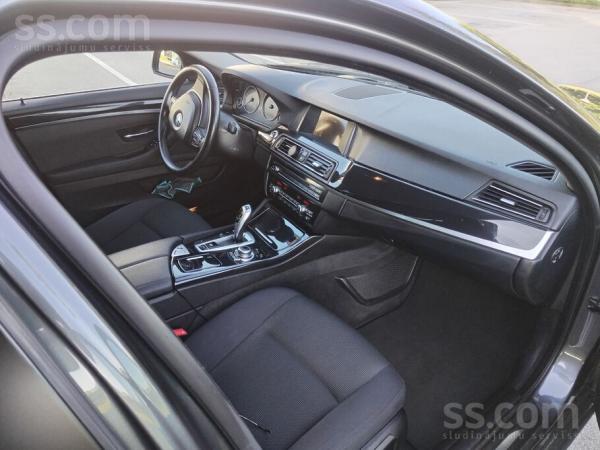 Pelēks BMW 520 2015 Daugavpils, ar dzinēja tilpumu 2.00 L un nobraukumu 290 tūkst. km par 9850 €, foto 9 vietnē AUTOMOTO.COM.LV