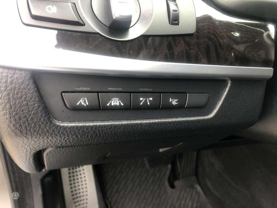 Grey BMW 520 2015 in Utena, with an engine capacity of 2.00 L and mileage of 247 thousand km for 13400 €, photo 18 on AUTOMOTO.COM.LV