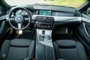 Pelēks BMW 520 2015 Viļņa, ar dzinēja tilpumu 2.00 L un nobraukumu 260 tūkst. km par 11500 €, foto 25 vietnē AUTOMOTO.COM.LV
