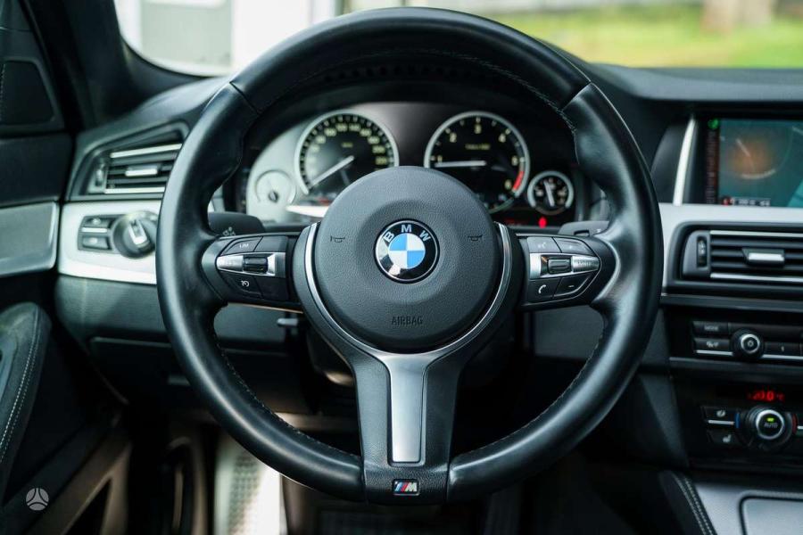 Pelēks BMW 520 2015 Viļņa, ar dzinēja tilpumu 2.00 L un nobraukumu 260 tūkst. km par 11500 €, foto 26 vietnē AUTOMOTO.COM.LV