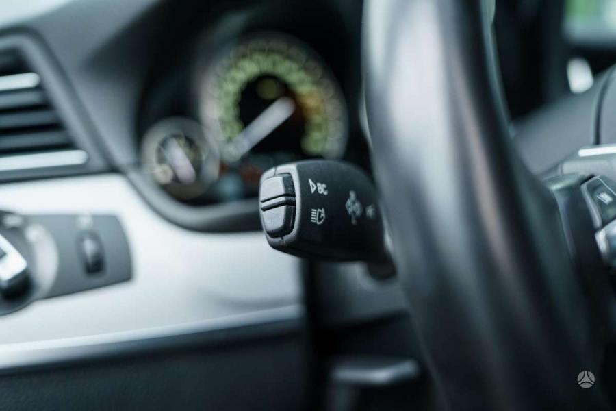 Pelēks BMW 520 2015 Viļņa, ar dzinēja tilpumu 2.00 L un nobraukumu 260 tūkst. km par 11500 €, foto 34 vietnē AUTOMOTO.COM.LV