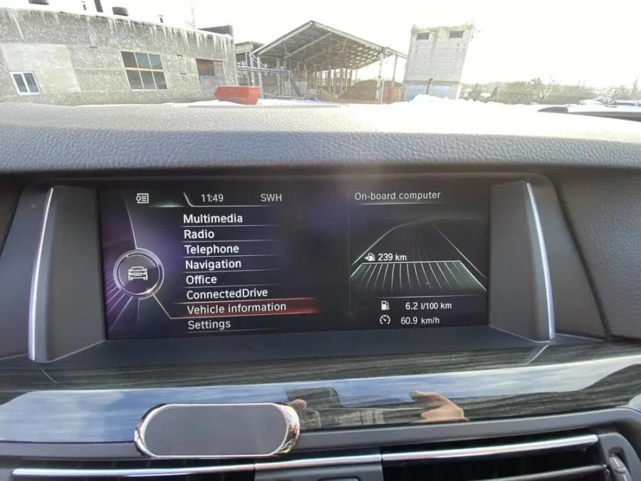 Pelēks BMW 520 2015 Tukums, ar dzinēja tilpumu 2.00 L un nobraukumu 257 tūkst. km par 10990 €, foto 27 vietnē AUTOMOTO.COM.LV