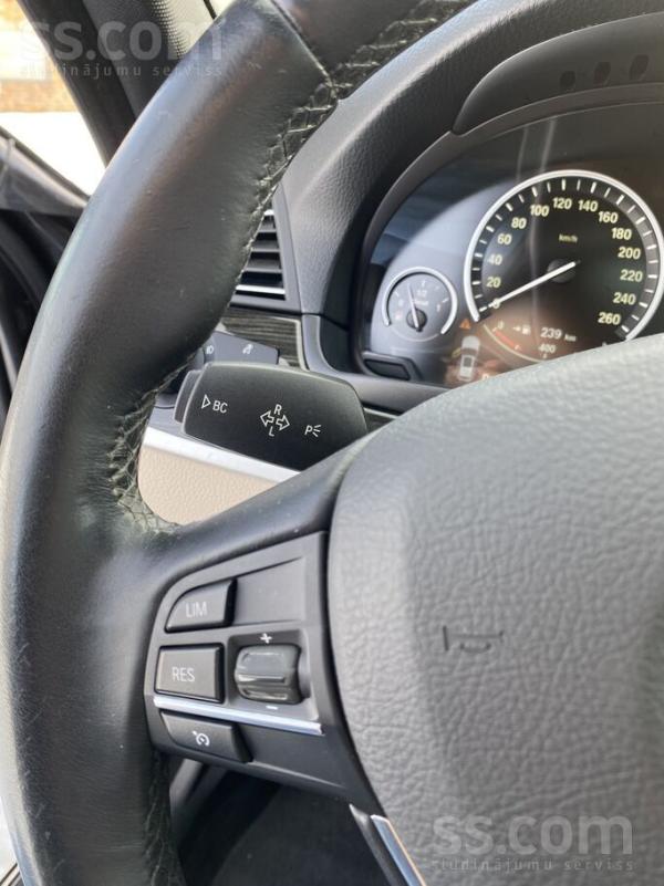 Grey BMW 520 2015 in Tukums, with an engine capacity of 2.00 L and mileage of 257 thousand km for 10990 €, photo 10 on AUTOMOTO.COM.LV