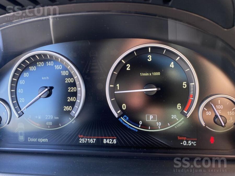 Pelēks BMW 520 2015 Tukums, ar dzinēja tilpumu 2.00 L un nobraukumu 257 tūkst. km par 10990 €, foto 19 vietnē AUTOMOTO.COM.LV