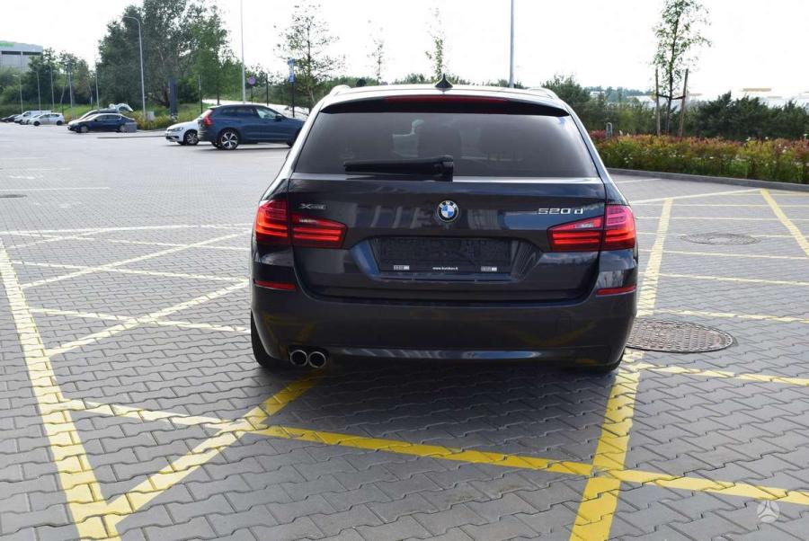 Grey BMW 520 2015 in Vilnius, with an engine capacity of 2.00 L and mileage of 249 thousand km for 10200 €, photo 7 on AUTOMOTO.COM.LV