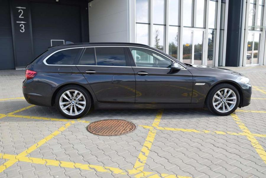 Grey BMW 520 2015 in Vilnius, with an engine capacity of 2.00 L and mileage of 249 thousand km for 10200 €, photo 9 on AUTOMOTO.COM.LV