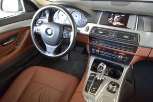 Grey BMW 520 2015 in Vilnius, with an engine capacity of 2.00 L and mileage of 249 thousand km for 10200 €, photo 14 on AUTOMOTO.COM.LV
