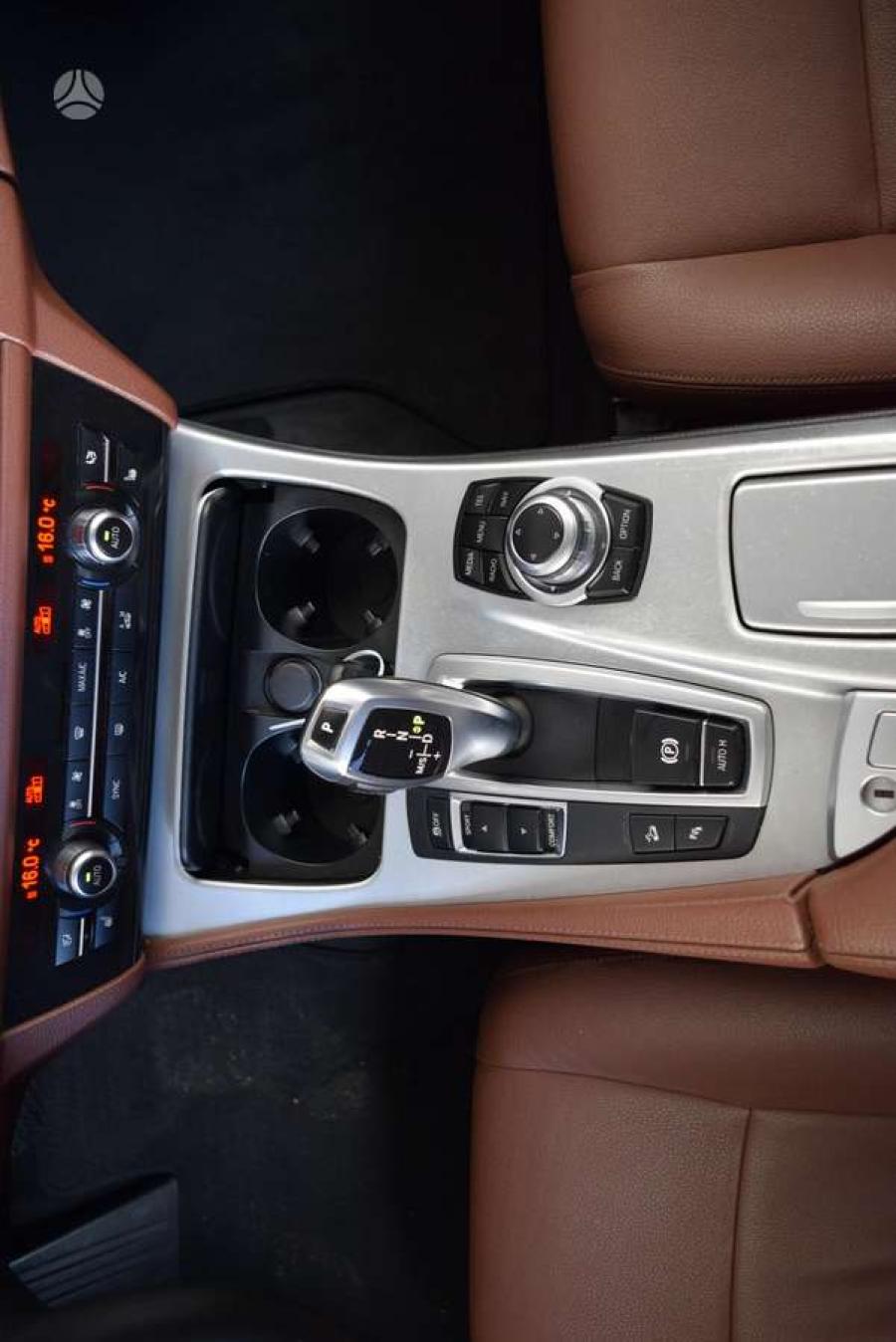 Grey BMW 520 2015 in Vilnius, with an engine capacity of 2.00 L and mileage of 249 thousand km for 10200 €, photo 15 on AUTOMOTO.COM.LV