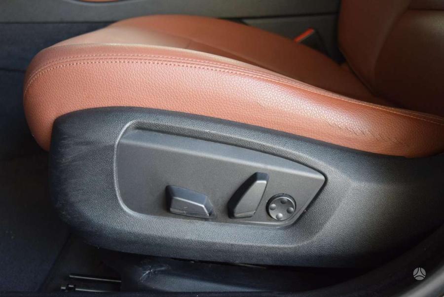 Grey BMW 520 2015 in Vilnius, with an engine capacity of 2.00 L and mileage of 249 thousand km for 10200 €, photo 26 on AUTOMOTO.COM.LV
