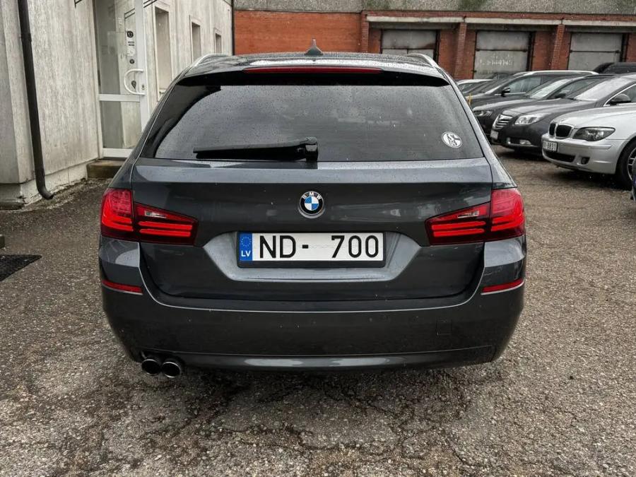 Grey BMW 520 2015 in Daugavpils, with an engine capacity of 2.00 L and mileage of 291 thousand km for 9600 €, photo 6 on AUTOMOTO.COM.LV