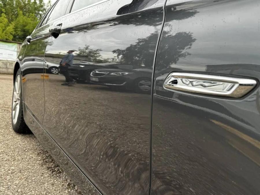 Grey BMW 520 2015 in Daugavpils, with an engine capacity of 2.00 L and mileage of 291 thousand km for 9600 €, photo 12 on AUTOMOTO.COM.LV