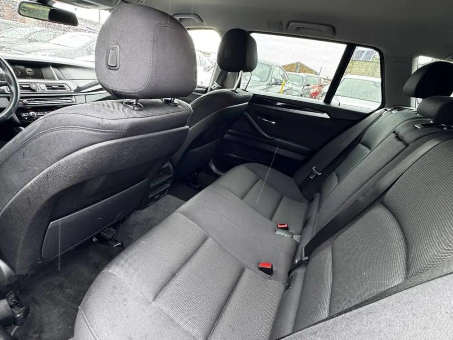 Grey BMW 520 2015 in Daugavpils, with an engine capacity of 2.00 L and mileage of 291 thousand km for 9600 €, photo 22 on AUTOMOTO.COM.LV