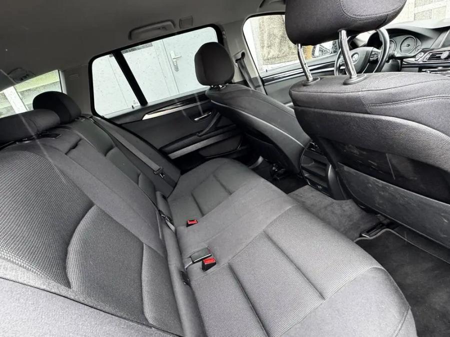 Grey BMW 520 2015 in Daugavpils, with an engine capacity of 2.00 L and mileage of 291 thousand km for 9600 €, photo 24 on AUTOMOTO.COM.LV