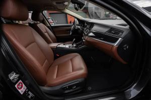 Grey BMW 520 2015 in Jelgava, with an engine capacity of 2.00 L and mileage of 243 thousand km for 11400 €, photo 8 on AUTOMOTO.COM.LV