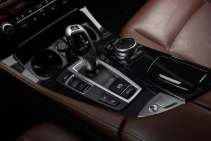 Grey BMW 520 2015 in Jelgava, with an engine capacity of 2.00 L and mileage of 243 thousand km for 11400 €, photo 19 on AUTOMOTO.COM.LV