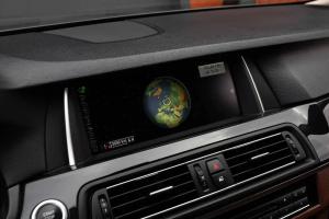 Grey BMW 520 2015 in Jelgava, with an engine capacity of 2.00 L and mileage of 243 thousand km for 11400 €, photo 27 on AUTOMOTO.COM.LV