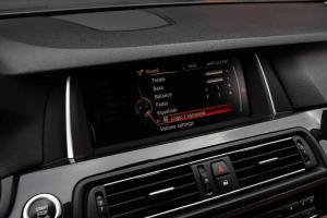 Grey BMW 520 2015 in Jelgava, with an engine capacity of 2.00 L and mileage of 243 thousand km for 11400 €, photo 28 on AUTOMOTO.COM.LV