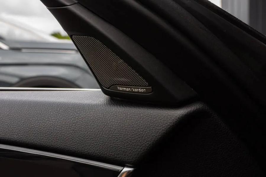 Grey BMW 520 2015 in Jelgava, with an engine capacity of 2.00 L and mileage of 243 thousand km for 11400 €, photo 32 on AUTOMOTO.COM.LV