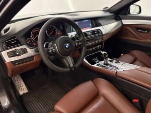 Grey BMW 520 2015 in Marijampole, with an engine capacity of 2.00 L and mileage of 362 thousand km for 9999 €, photo 3 on AUTOMOTO.COM.LV
