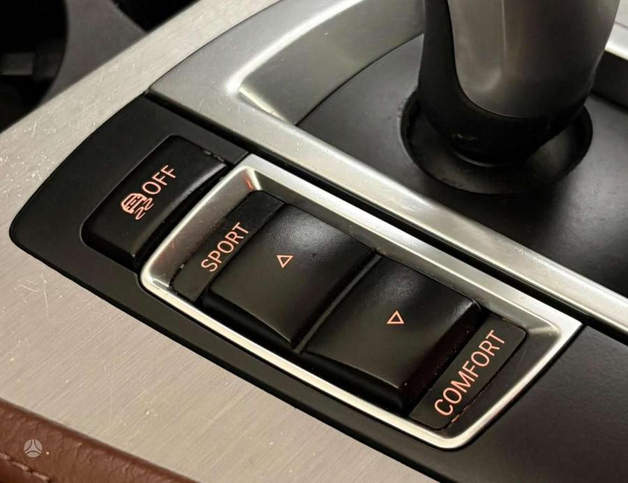 Grey BMW 520 2015 in Marijampole, with an engine capacity of 2.00 L and mileage of 362 thousand km for 9999 €, photo 13 on AUTOMOTO.COM.LV