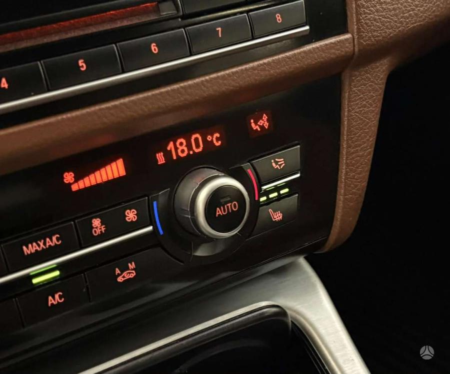 Grey BMW 520 2015 in Marijampole, with an engine capacity of 2.00 L and mileage of 362 thousand km for 9999 €, photo 15 on AUTOMOTO.COM.LV