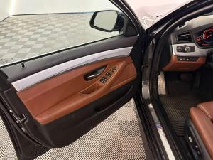 Grey BMW 520 2015 in Marijampole, with an engine capacity of 2.00 L and mileage of 362 thousand km for 9999 €, photo 27 on AUTOMOTO.COM.LV