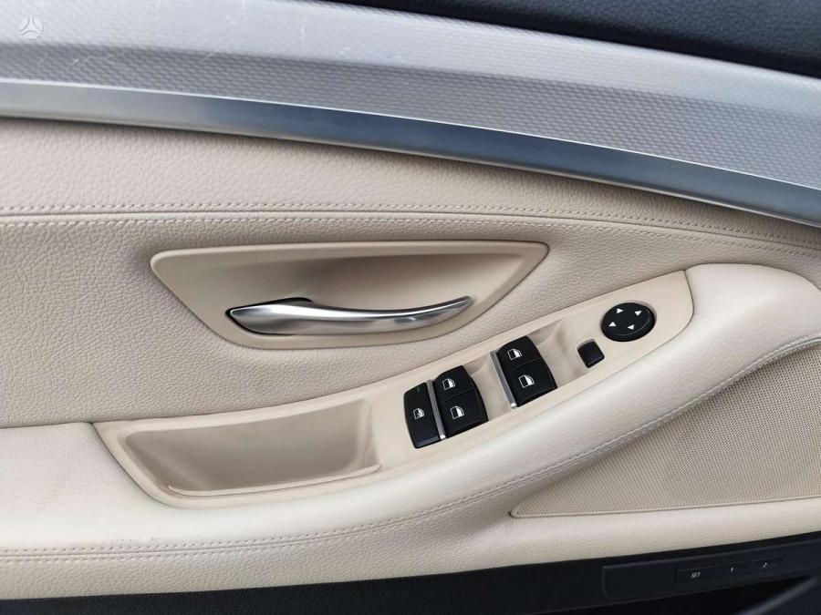 Pelēks BMW 520 2015 Šauļi, ar dzinēja tilpumu 2.00 L un nobraukumu 277 tūkst. km par 13100 €, foto 9 vietnē AUTOMOTO.COM.LV