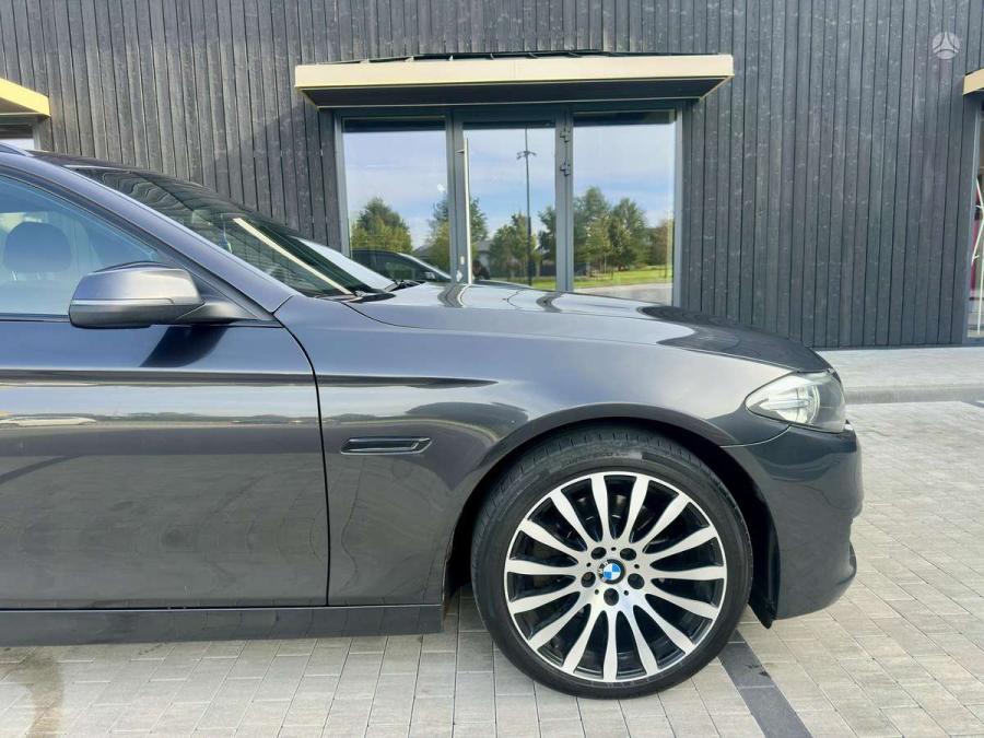 Pelēks BMW 520 2015 Šauļi, ar dzinēja tilpumu 2.00 L un nobraukumu 253 tūkst. km par 10400 €, foto 6 vietnē AUTOMOTO.COM.LV
