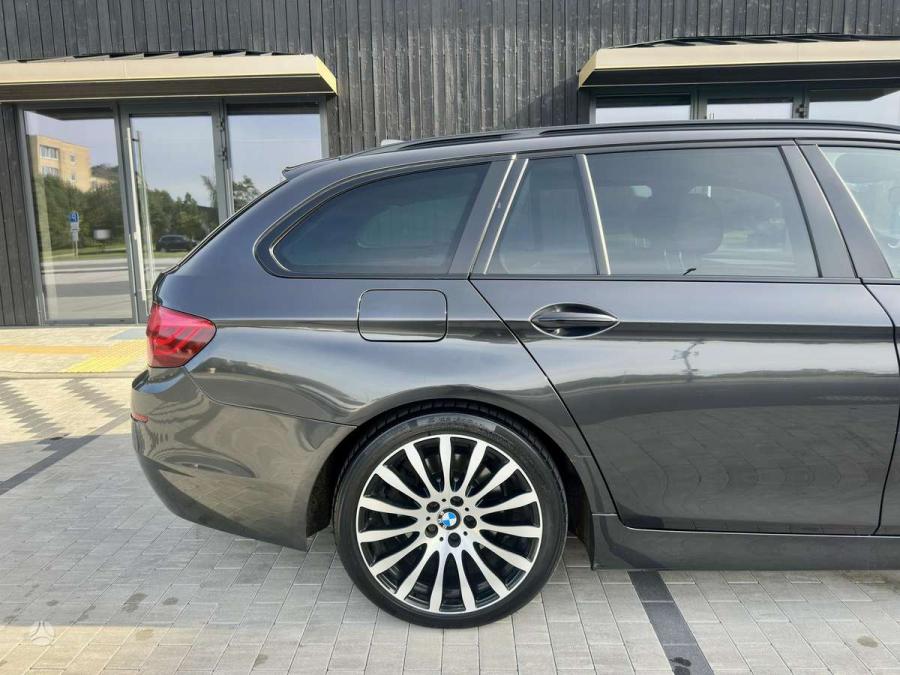 Pelēks BMW 520 2015 Šauļi, ar dzinēja tilpumu 2.00 L un nobraukumu 253 tūkst. km par 10400 €, foto 10 vietnē AUTOMOTO.COM.LV